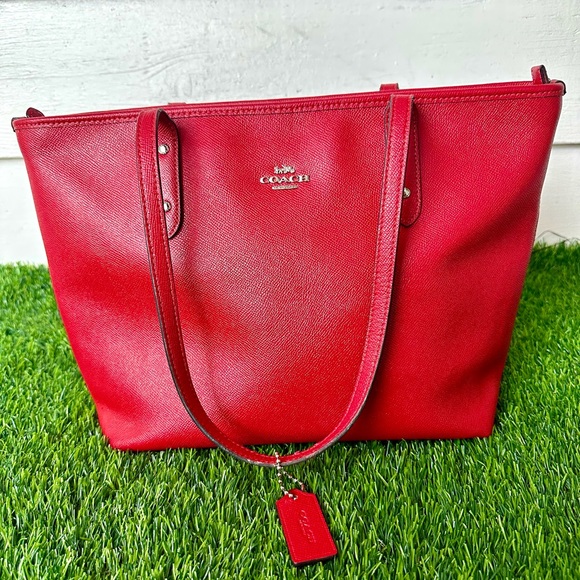 Coach | Bags | Coach F58846 Crossgrain Leather Metallic Blue City Zip ...